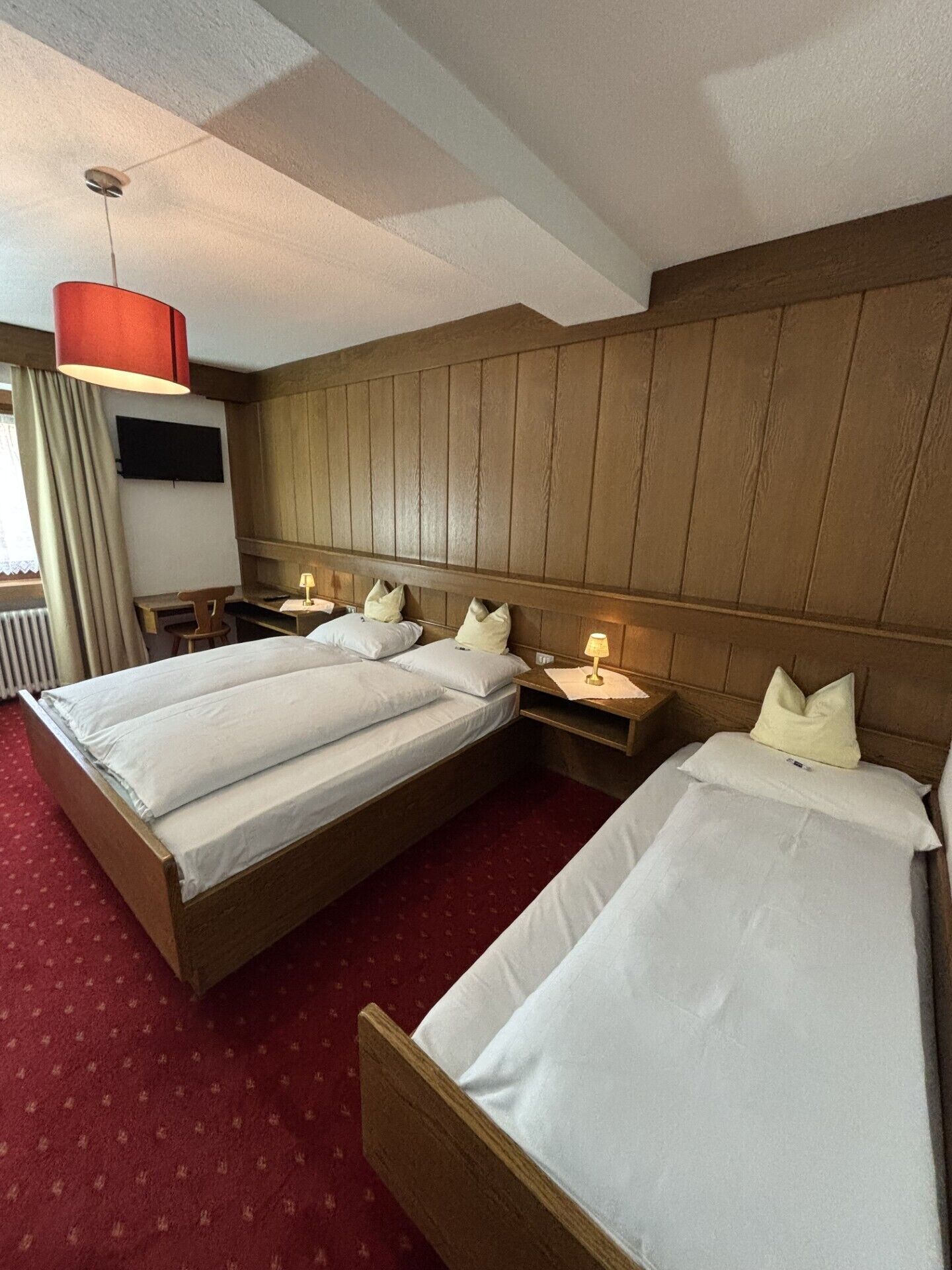 Quarto Triplo Básico, não fumadores | Cofre no quarto, Wi-fi grátis 