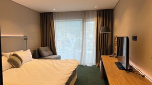 Cofre no quarto, cortinas/cortinados opacos, quartos insonorizados 