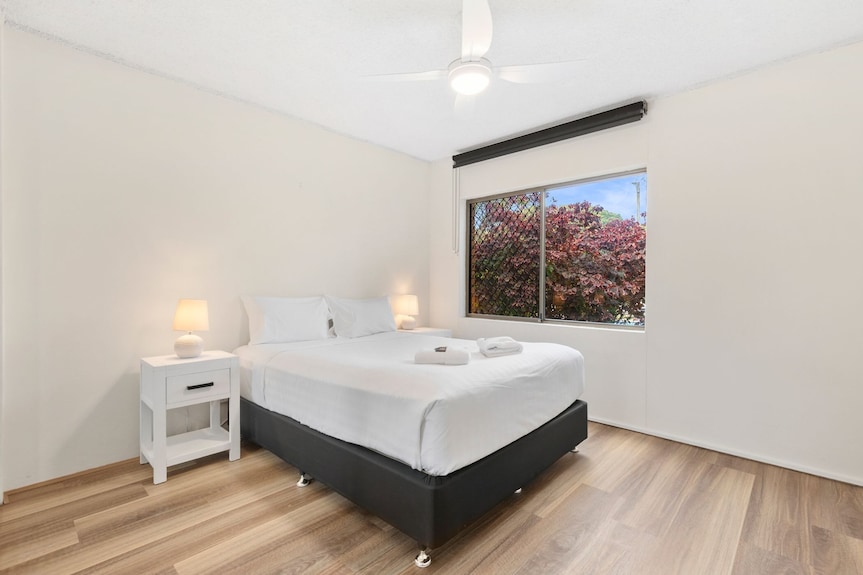 Ground Floor Quiet Garden Balcony Heated Pool @223 - オーストラリア コフズ・ハーバー