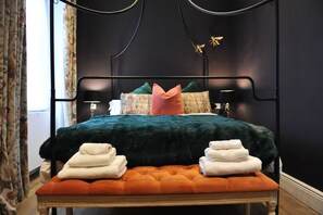 Casa de Campo | 5 quartos, com decoração personalizada, com mobília individualizada 