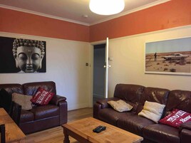 Apartamento, 2 quartos, vista para a cidade | Sala de estar