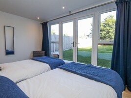 3 quartos, individualmente decorados, individualmente mobiliados