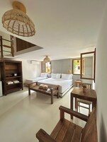 Bangalô superluxo, piscina particular | Cofres nos quartos, escrivaninha, espaço de trabalho para notebook