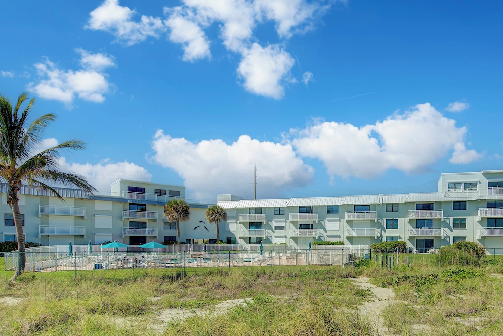 Steps To Sand: Ocean-view Condo In Cocoa Beach! - Cocoa Beach, FL