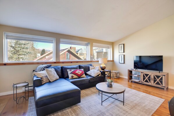 Hike, Bike & Ski! Downtown Crested Butte Condo, Crested Butte: Hotel Reviews, Rooms & Prices ...