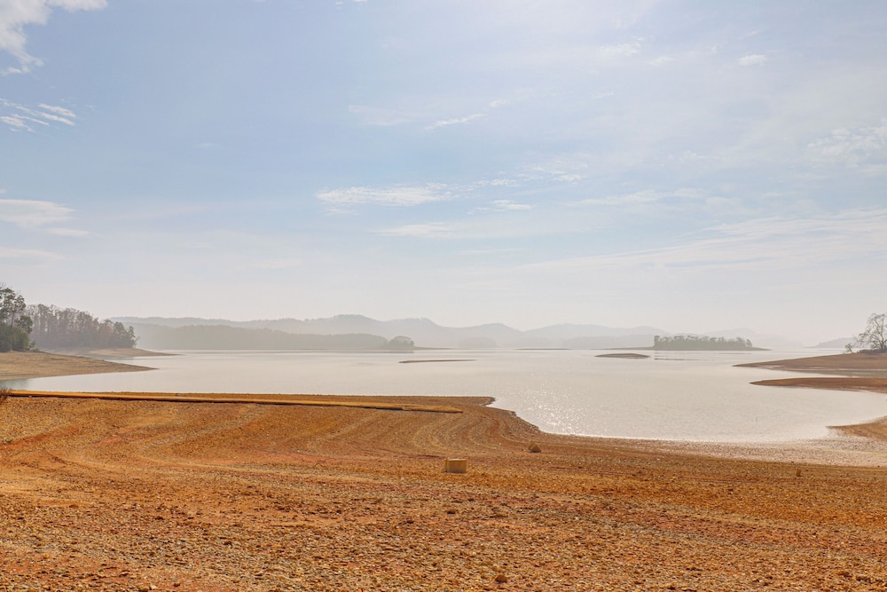 Boat, Fish & Relax: Home Near Lake Cherokee - Morristown, TN