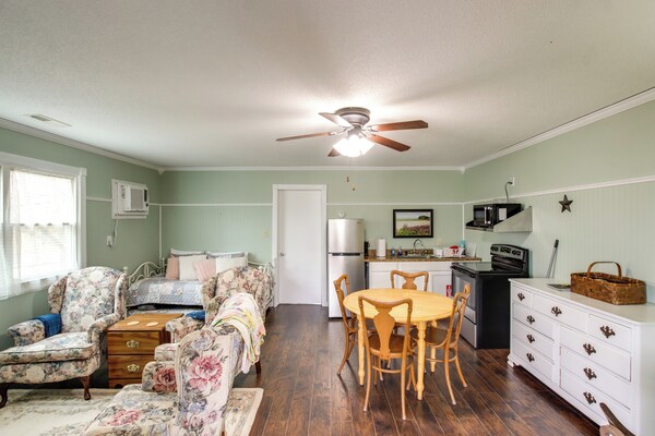 Comfy, Freshly Remodeled Apt Near Nauvoo Temple - Walley World, Fort Madison