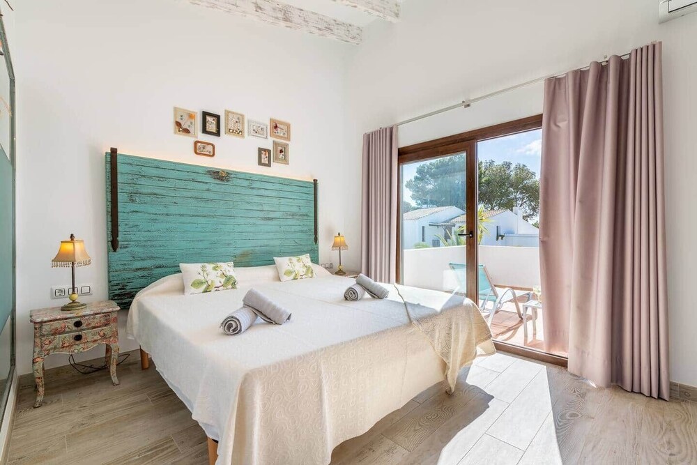 To complete - Cala Ferrera | Vrbo