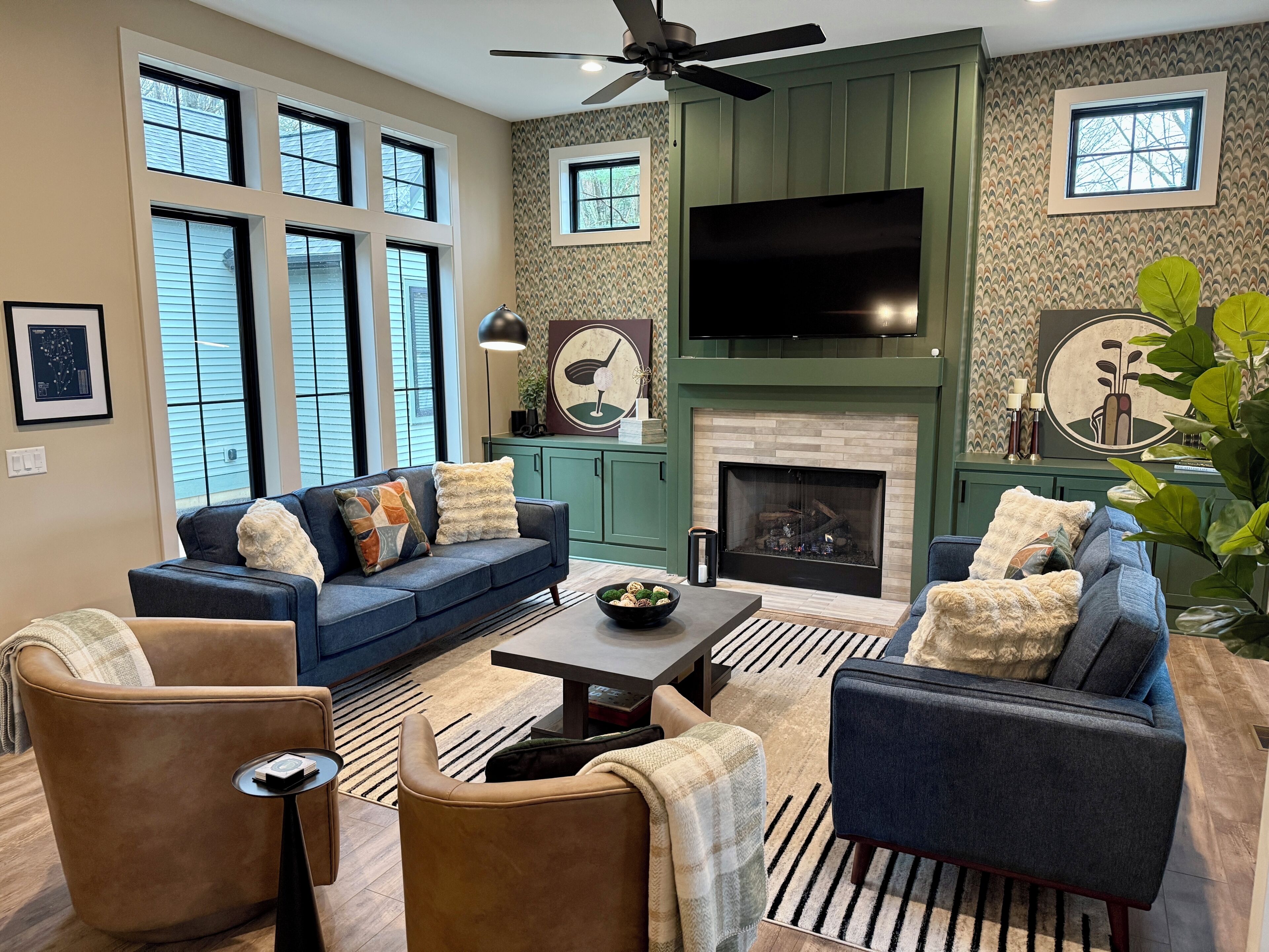 New! Courtyard Country Club - Private Pool & Hot Tub! - 홀랜드