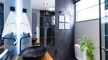 Apartamento | Cortinas/cortinados opacos, ferro/tábua de engomar, Wi-fi grátis