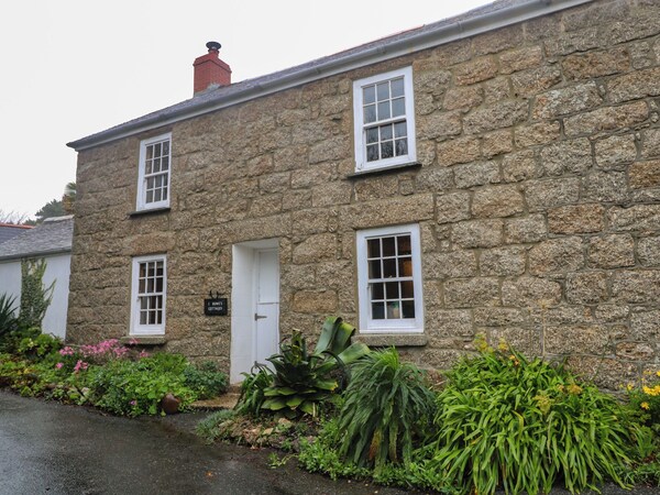 1 Rowes Cottages - Porthcurno