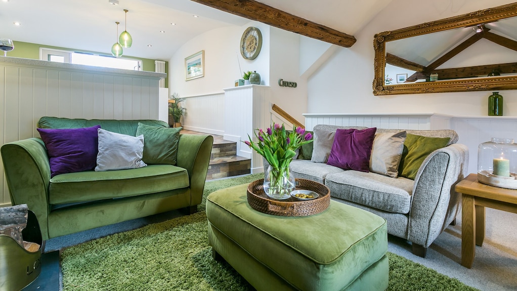 Hafan - Sleeps 4 Guests In 2 Bedrooms - Bangor