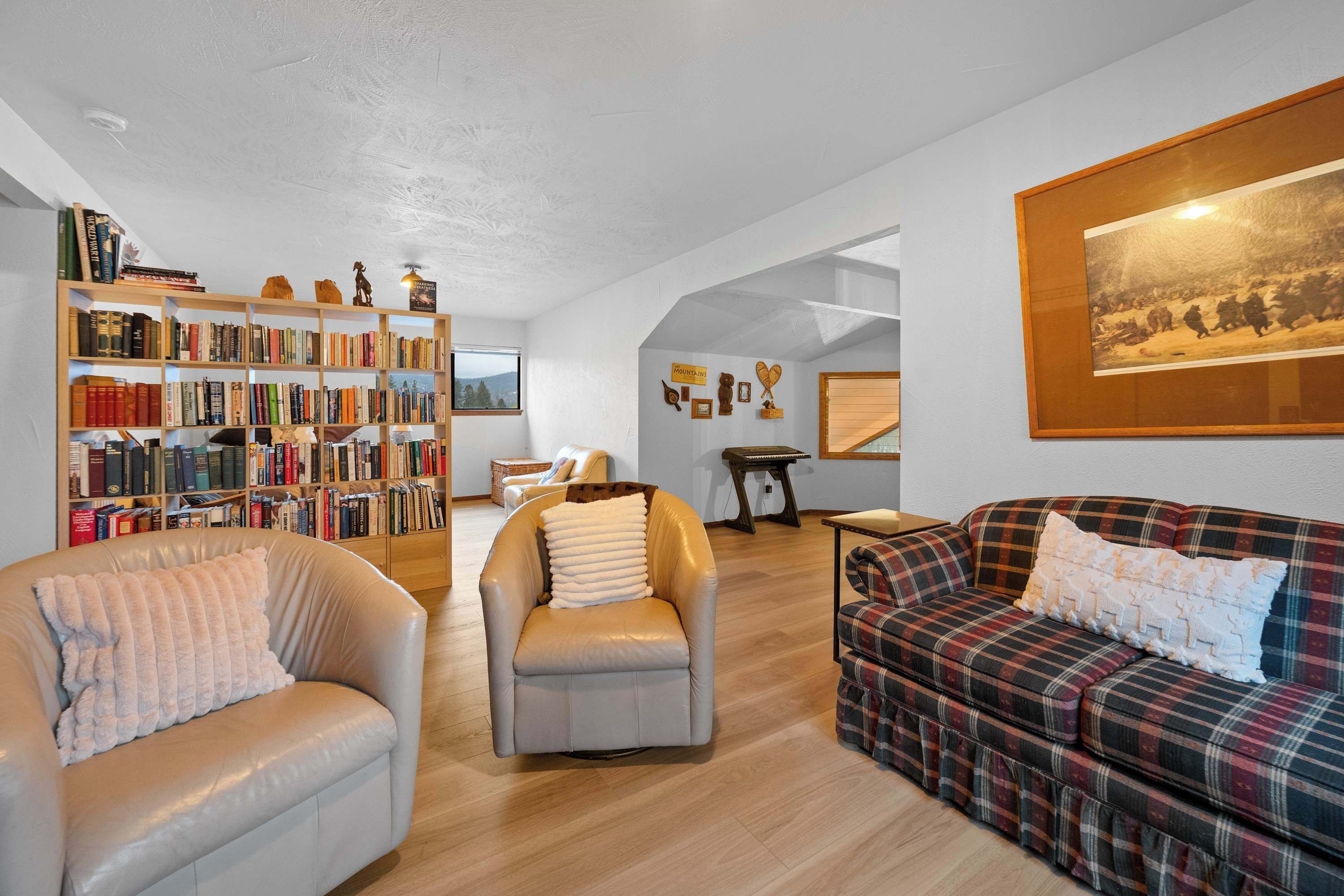 Wake & Lake  Lakefront  Spa  Pool Table - Big Bear Lake, CA