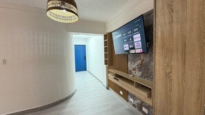 Quarto Duplo Familiar, varanda, vista para a praia | Roupa de alta qualidade, edredões de penas, camas de colchão pillowtop 