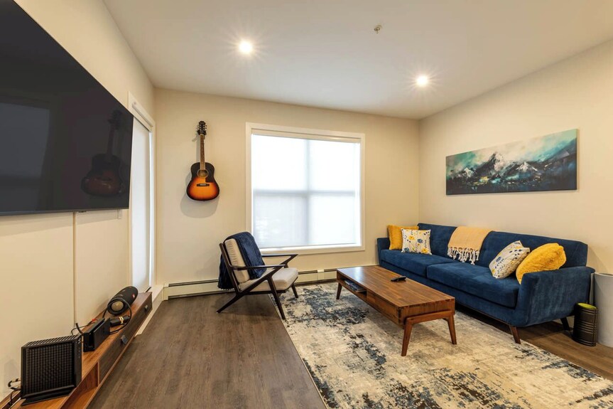 Downtown Golden Serenity Suite Riverstone Condo - ゴールデン