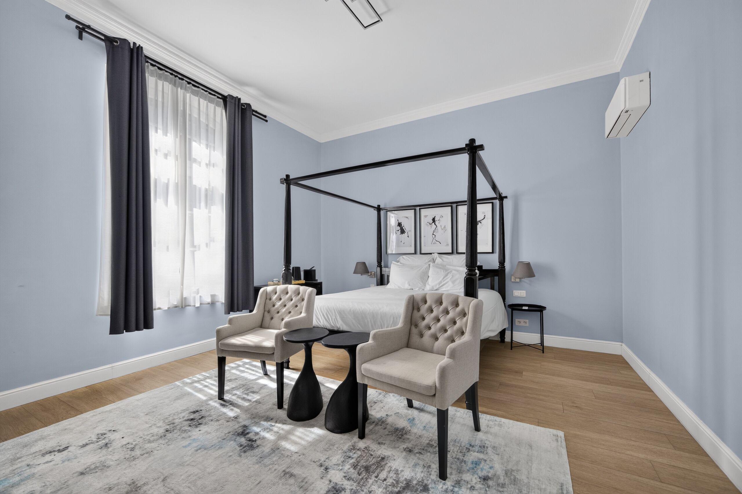 Quarto casal standard (ALBERT) | Cofres nos quartos, cortinas blackout, quartos à prova de som