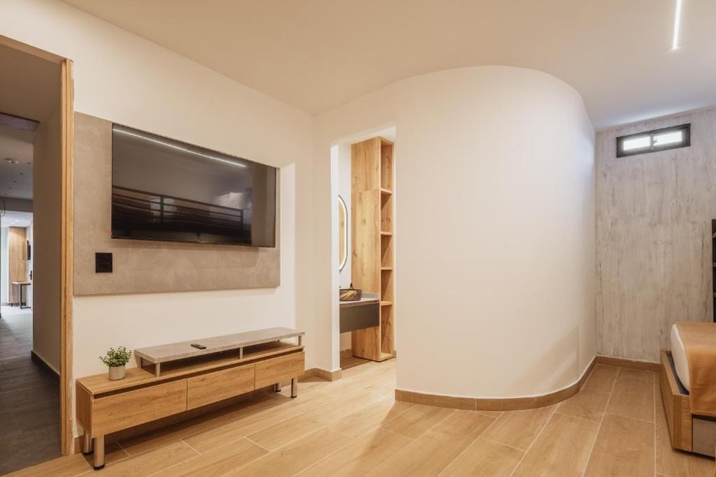 Quarto Quádruplo Familiar, várias camas | Wi-fi grátis, roupa de cama fornecida 