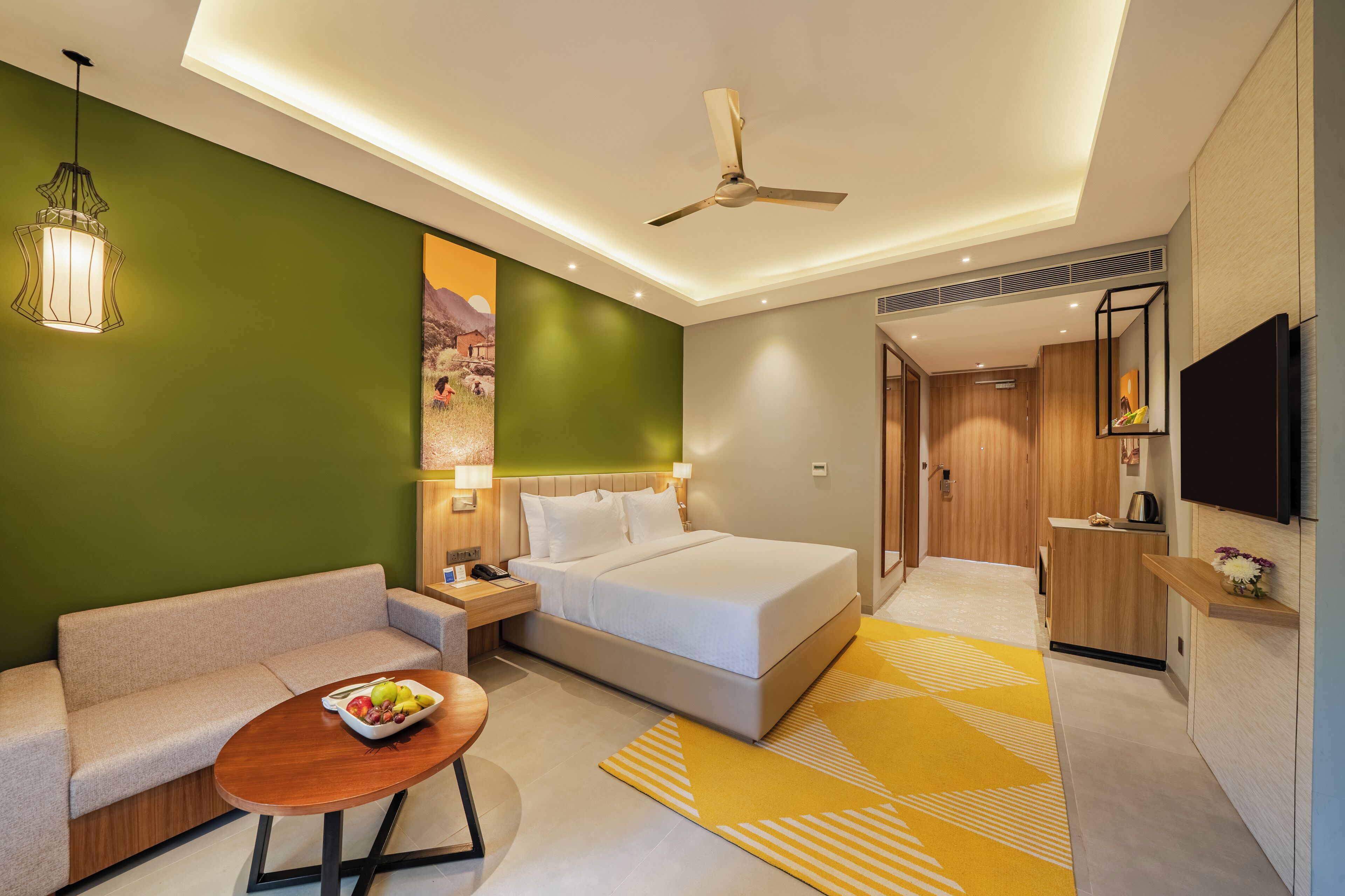 Deluxe Double Room With Balcony | Frigobar, escrivaninha, espaço de trabalho para notebook