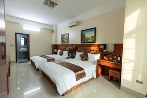 Quarto Familiar, Vista para a cidade | Secretária, cortinas/cortinados opacos, quartos insonorizados 