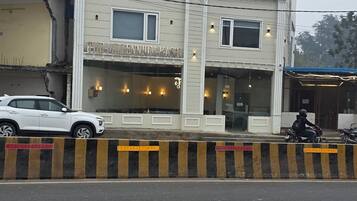 Fachada da propriedade