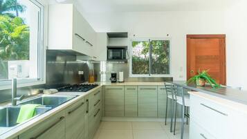 Villa, 3 quartos, acessível, fumadores | Interior