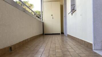 Apartamento, 1 quarto, varanda, Vista para a cidade | Terrenos do alojamento