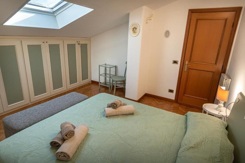 La Mansarda dell'Ulivo - Apartment in Santa Maria degli Angeli - Santa ...