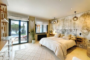 Quarto Duplo Deluxe, vista para o mar | Cofre no quarto, cortinas/cortinados opacos, quartos insonorizados 