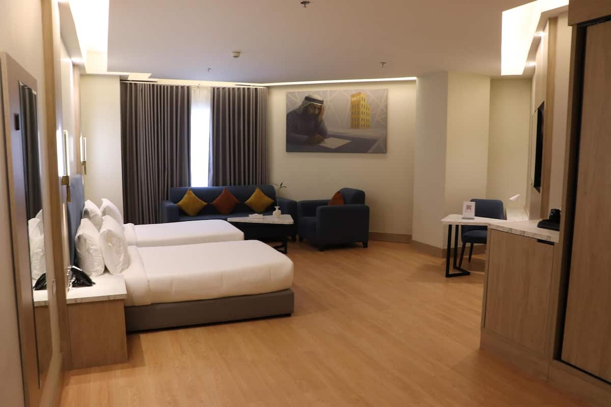 Quarto luxo, 2 camas de solteiro, para não fumantes | Cofres nos quartos, escrivaninha, cortinas blackout