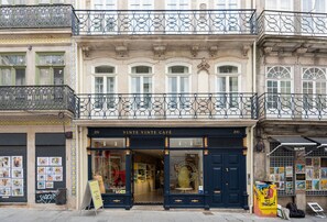 Ando Living - Flores 200 Townhouse - 402 Reviews, Deals & Photos 2026 ...