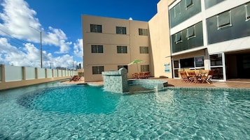 Piscina exterior