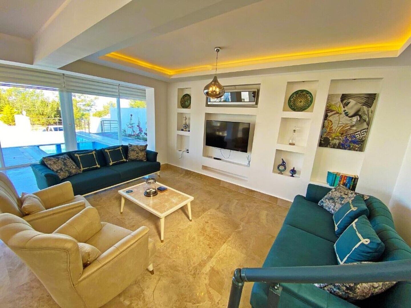 Large Four Bedroom Villa In Beautiful Quiet Location, Private Pool And Barbecue - Олюдениз