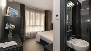 Quarto Duplo ou Twin Clássico | Cofre no quarto, secretária, Wi-fi grátis