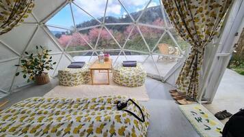 Tenda Comfort, 1 cama queen-size, não fumadores, vista para o jardim | Camas desdobráveis
