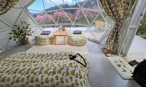 Tenda Comfort, 1 cama queen-size, não fumadores, vista para o jardim | Camas desdobráveis 
