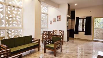 Apartamento Deluxe, 2 quartos, ar condicionado | Sala de estar