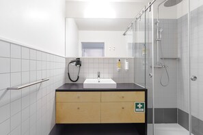 Apartamento | Banheiro | Secador de cabelo 