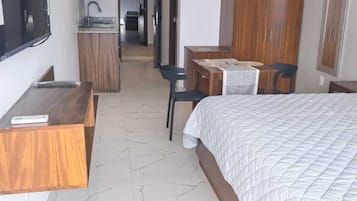 Secretária, quartos insonorizados, Wi-fi grátis