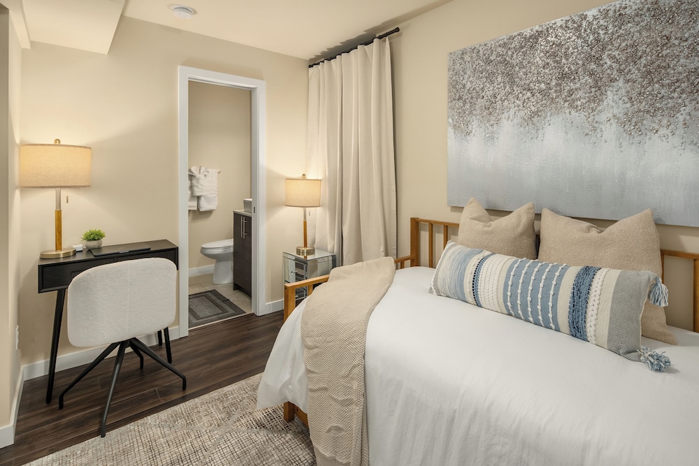 Alki Luxe Retreat In Seattle 3BR/3B Reviews, Deals & Photos 2025 - Stayz