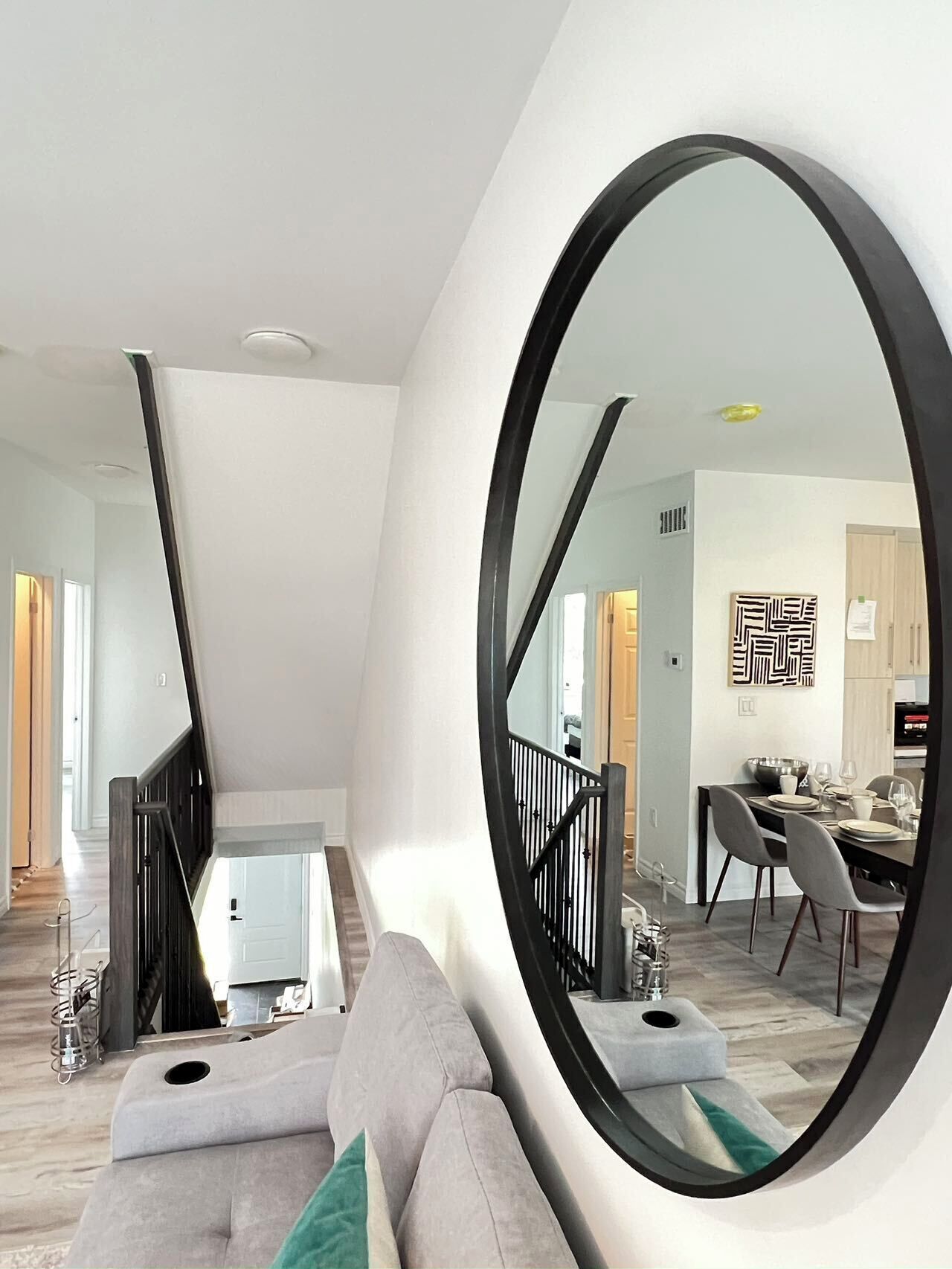 Bentley Commons Luxury 4 Bedroom Townhome In The Fallsview Tourist District - Welland