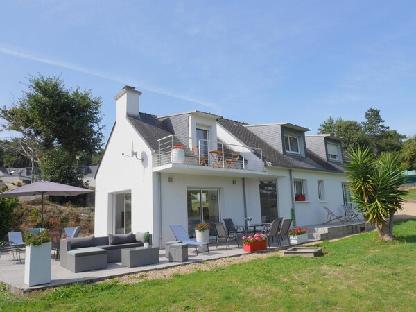 Holiday Home With Partial Sea View, Douarnenez - Douarnenez