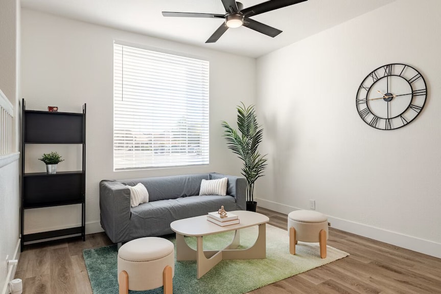 Modern, Spacious & Peaceful 4b/3b House - Chandler