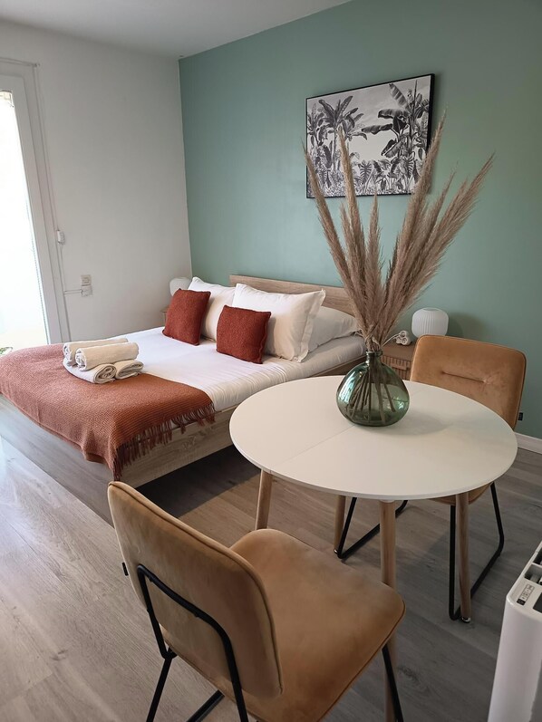 The Rome Antique apartment - air-conditioned terrace Reviews, Deals ...