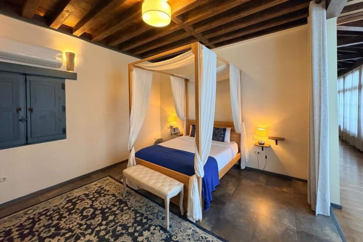 Suite Superior | Roupa de alta qualidade, berços/camas para crianças, Wi-fi grátis