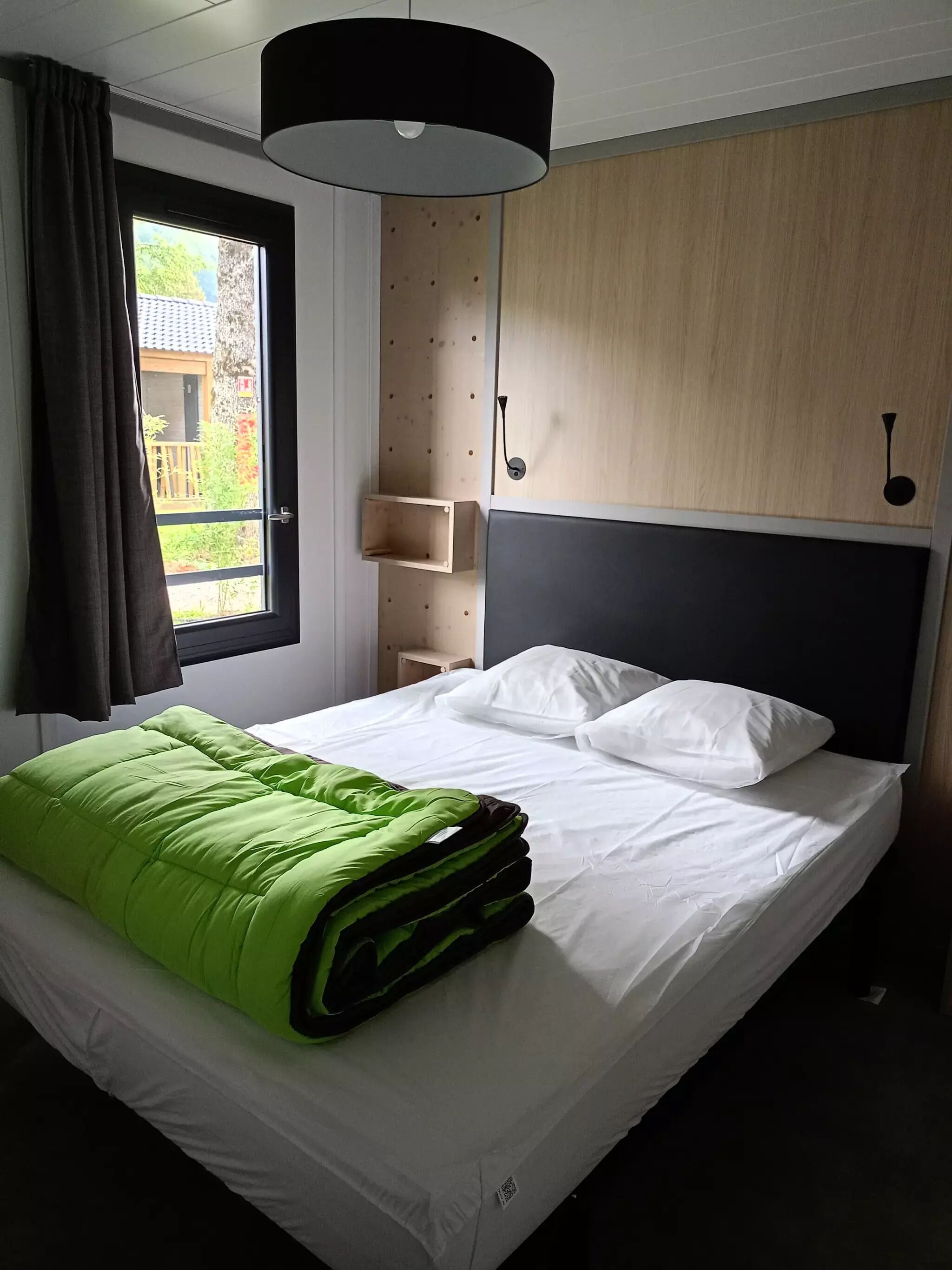 Chalet Spa Premium 42m² - 2 Chambres + Terrasse Couverte + Clim Réversible + Tv 4 Personnes - Ariège