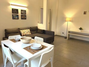 MilanoFlats - Cenisio M5 - MiCo Fairgrounds Reviews, Deals & Photos ...