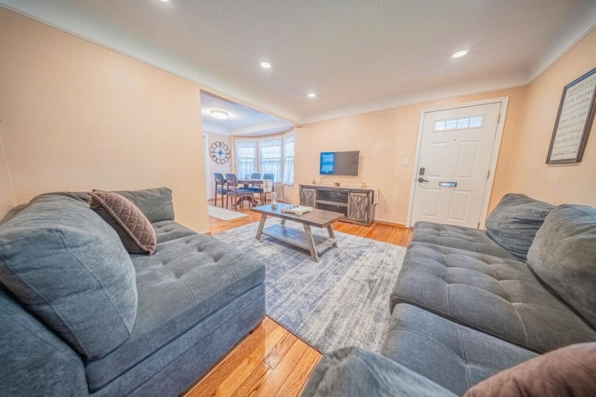 Springwells Park Townhouse~very Cozy - Dearborn