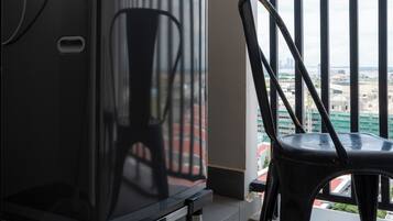 Apartamento, varanda, Vista para a cidade | Terraço/pátio interior