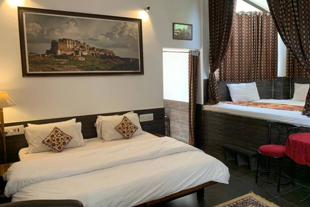 Quarto Duplo Deluxe, vista para o jardim | Cofre no quarto, secretária, quartos insonorizados, Wi-fi grátis 
