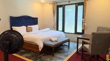 Quarto Duplo Deluxe, vista para a montanha | Quartos insonorizados, ferro/tábua de engomar, Wi-fi grátis